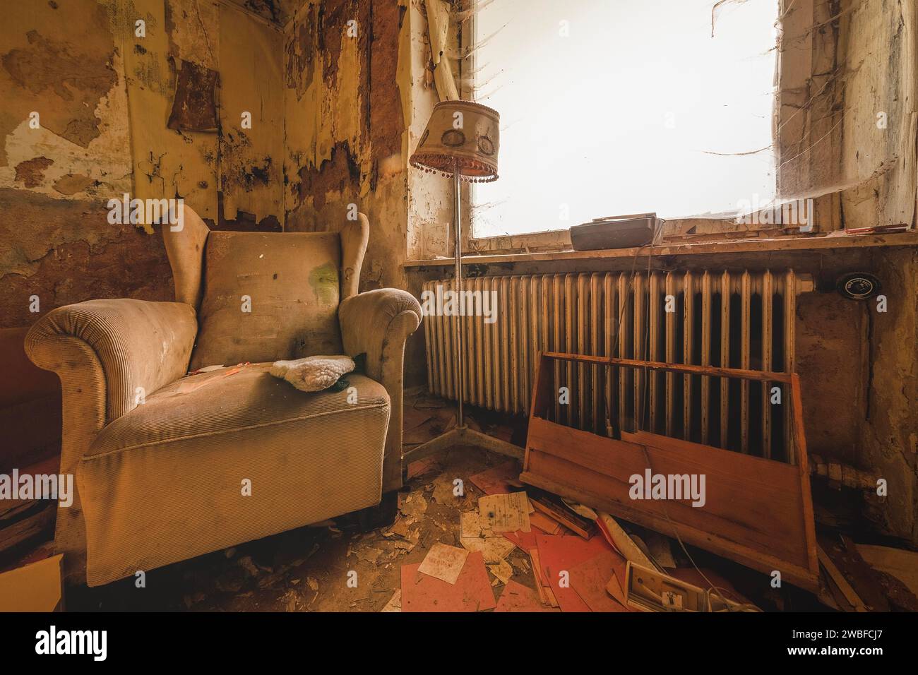 Neglected room hi-res stock photography and images - Alamy