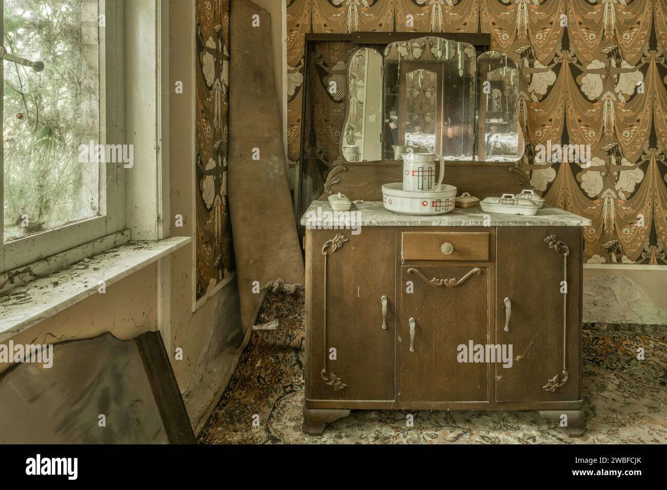 Old dusty place hi-res stock photography and images - Alamy