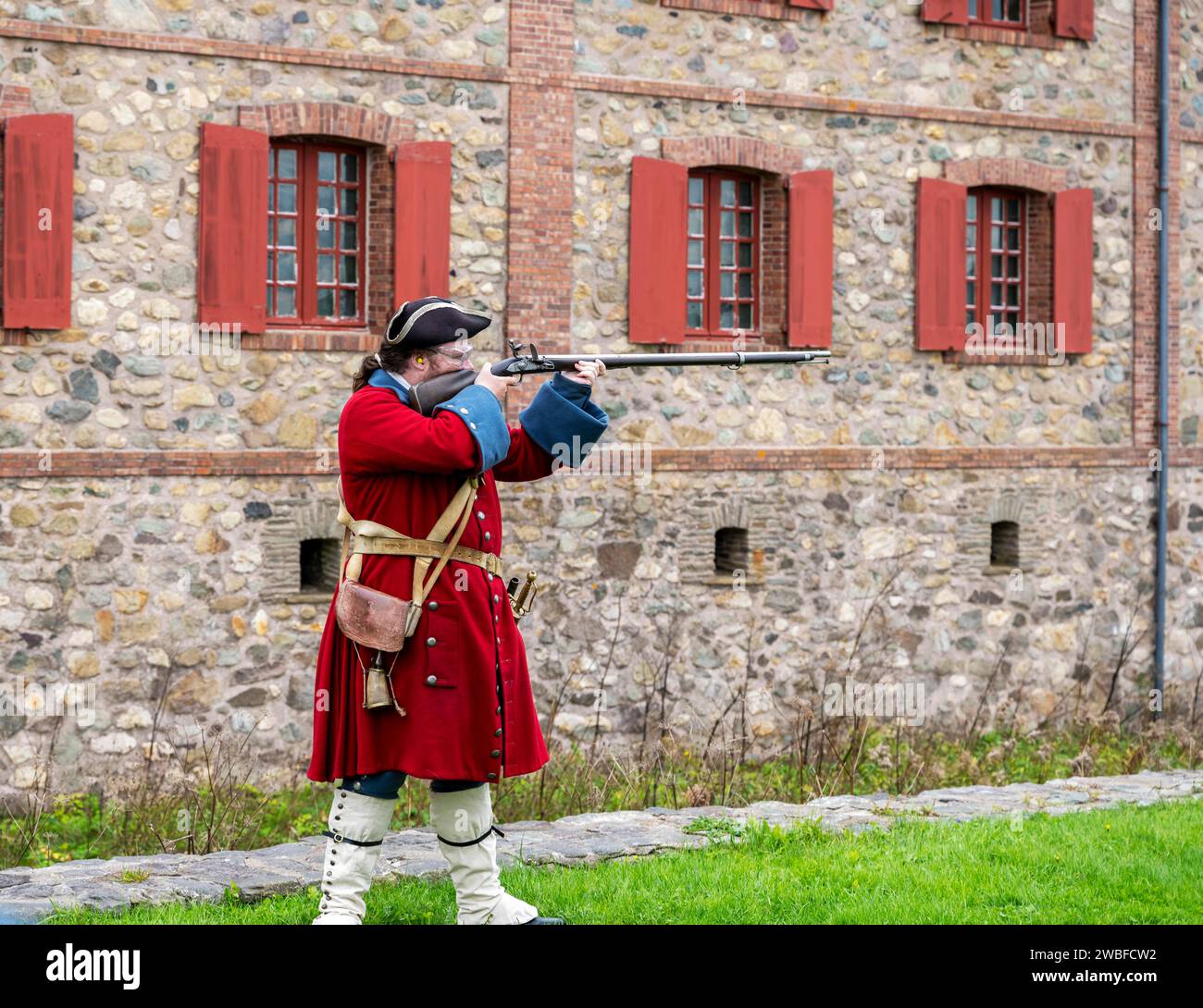 Historical soldier clothing hi-res stock photography and images - Alamy