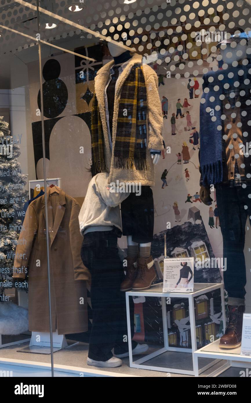 Seattle, USA. 17th Nov, 2023. Downtown style and fashion display in ...
