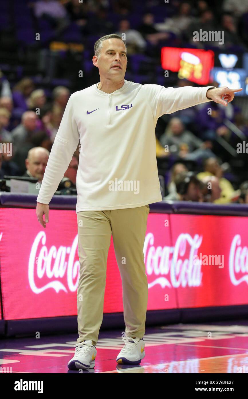 Baton Rouge, LA, USA. 09th Jan, 2024. LSU Head Coach Matt McMahon calls ...