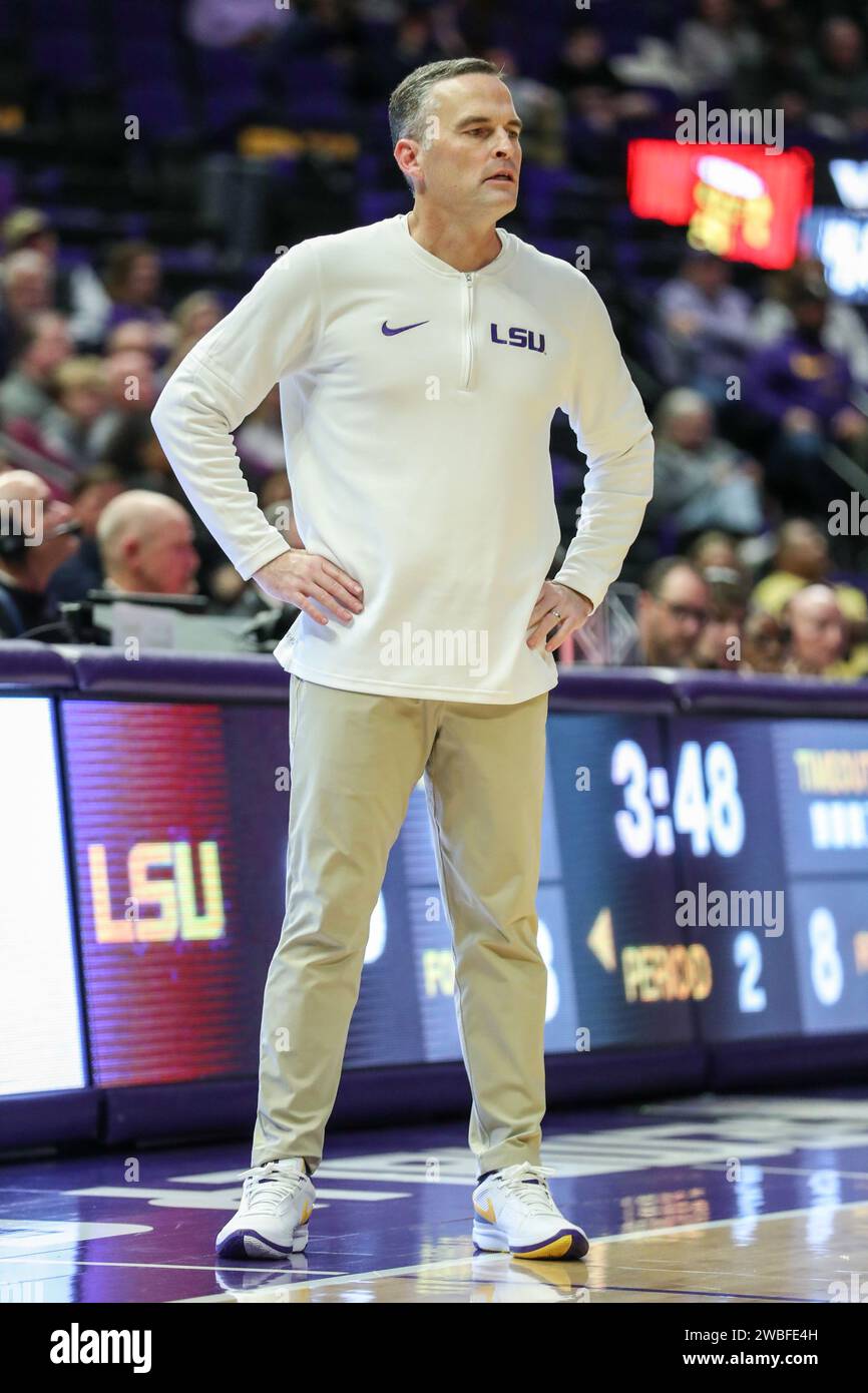 Baton Rouge, LA, USA. 09th Jan, 2024. LSU Head Coach Matt McMahon calls ...