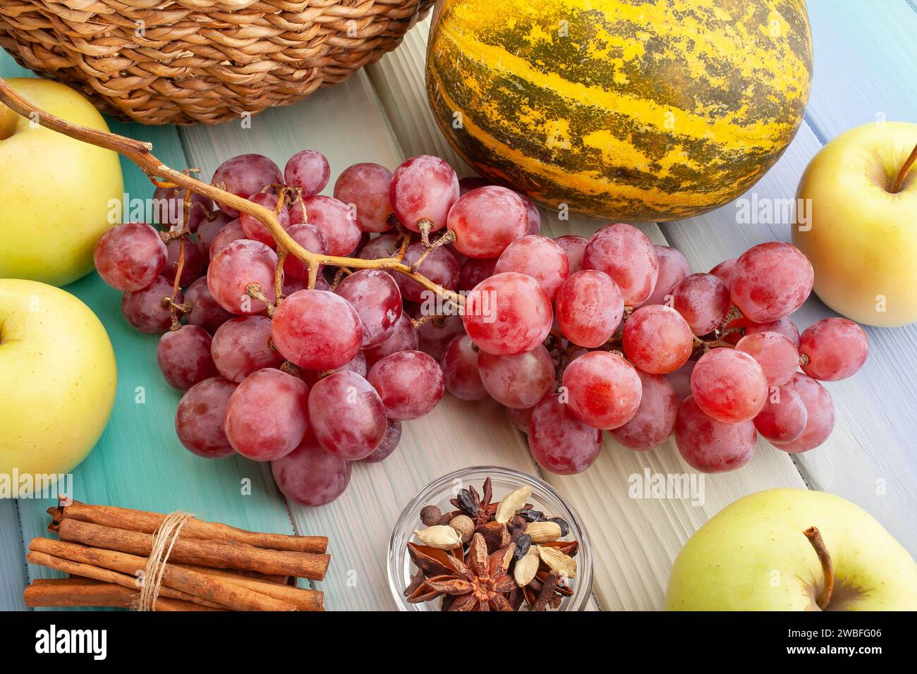Grapes mix hi-res stock photography and images - Alamy