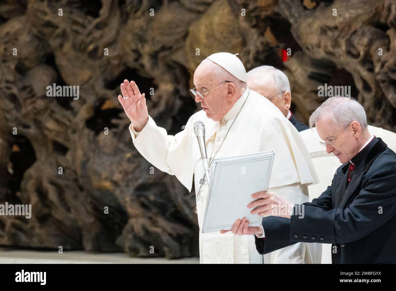 Pope Francis delivers the blessing during his traditional Wednesday ...