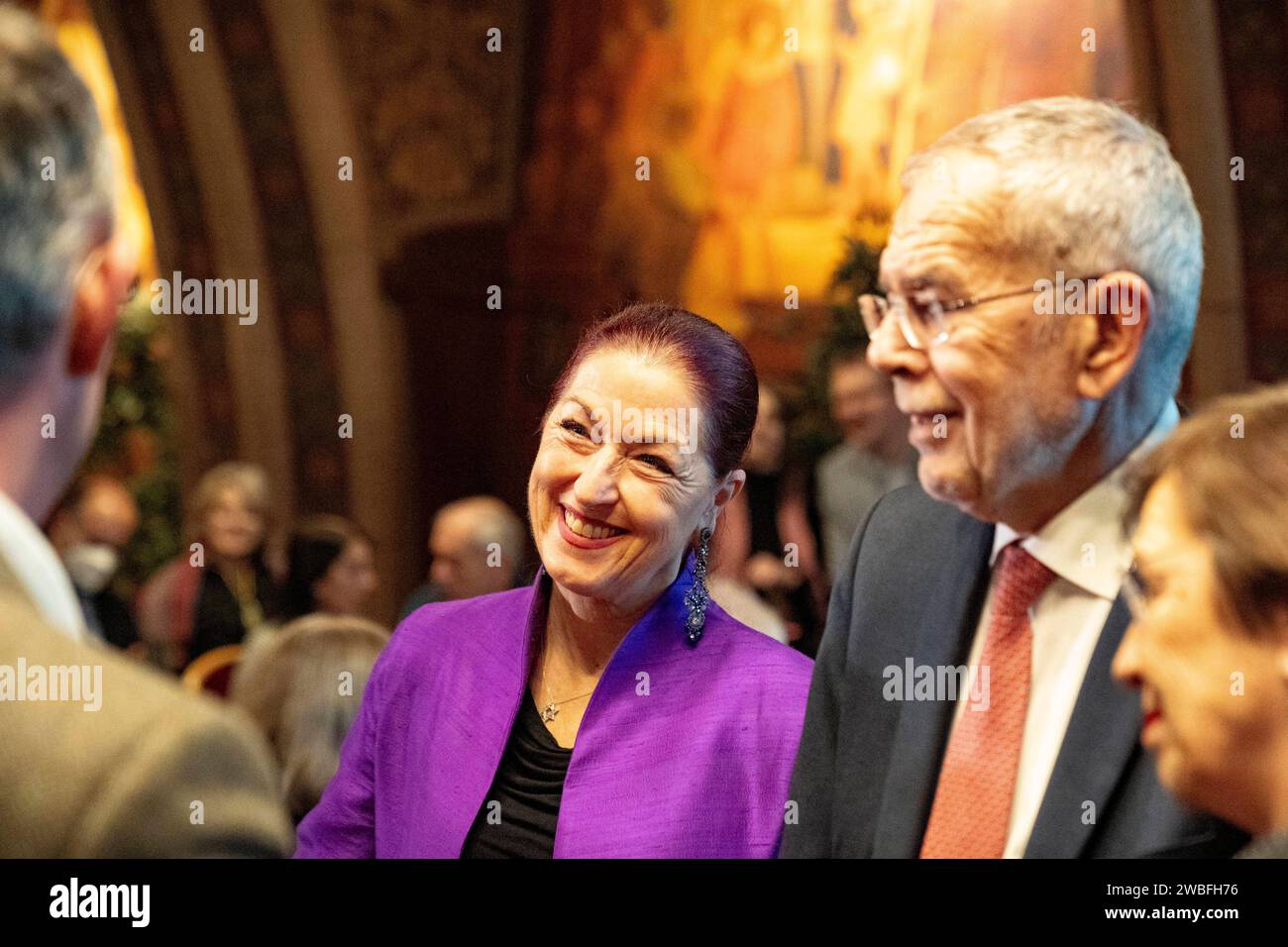 Wien, Österreich. 10. Jänner 2024. v.l.n.r. Hannah Lessing und ...