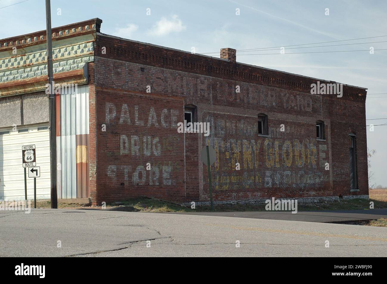 old time advertisement on building wall on route 66 Stock Photo - Alamy