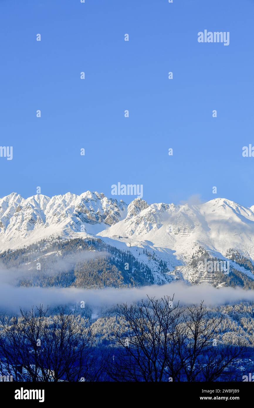 Peak of the nordkette at the hafelekar innsbruck hi-res stock ...