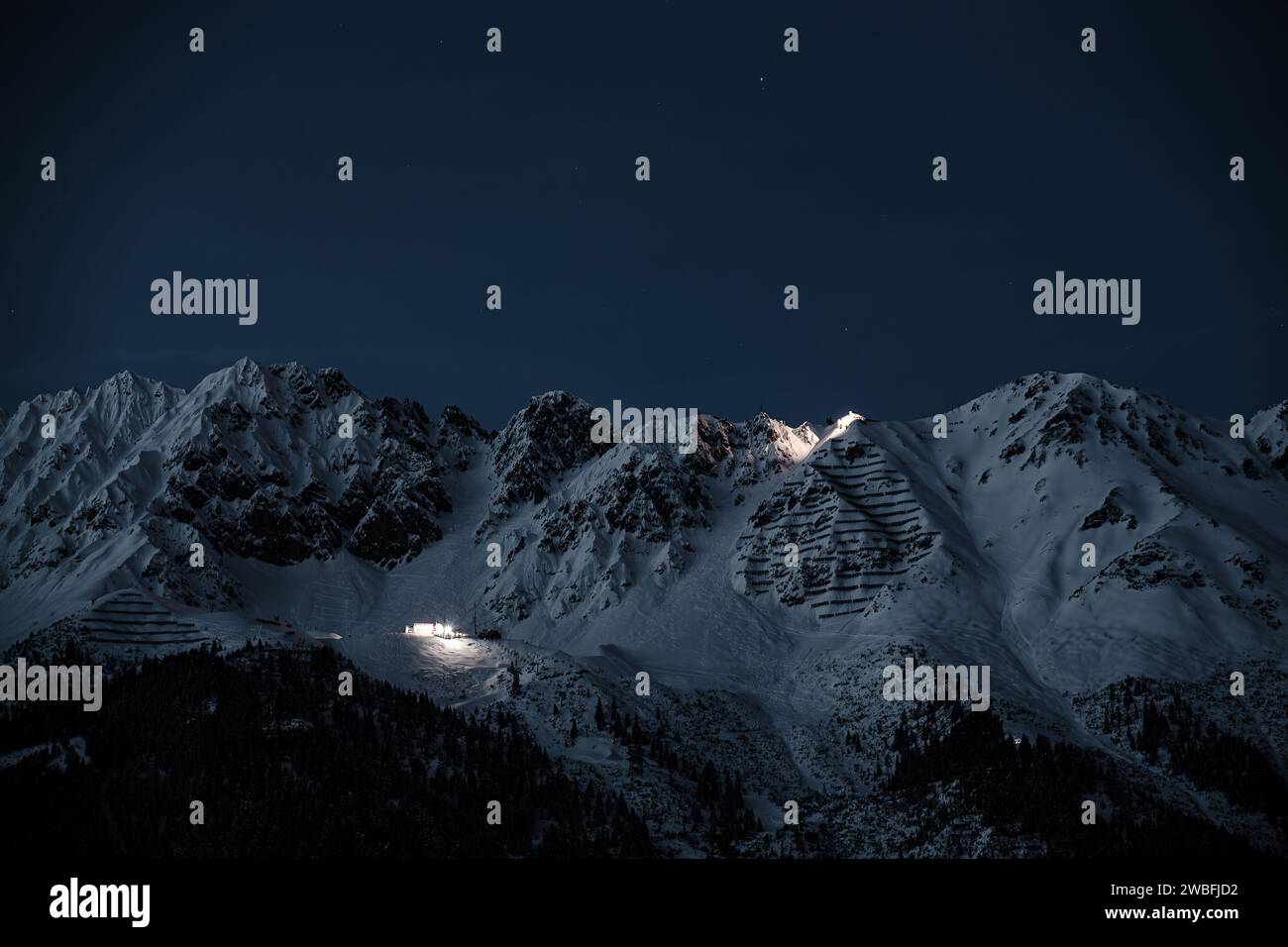 Peak of the nordkette at the hafelekar innsbruck hi-res stock ...
