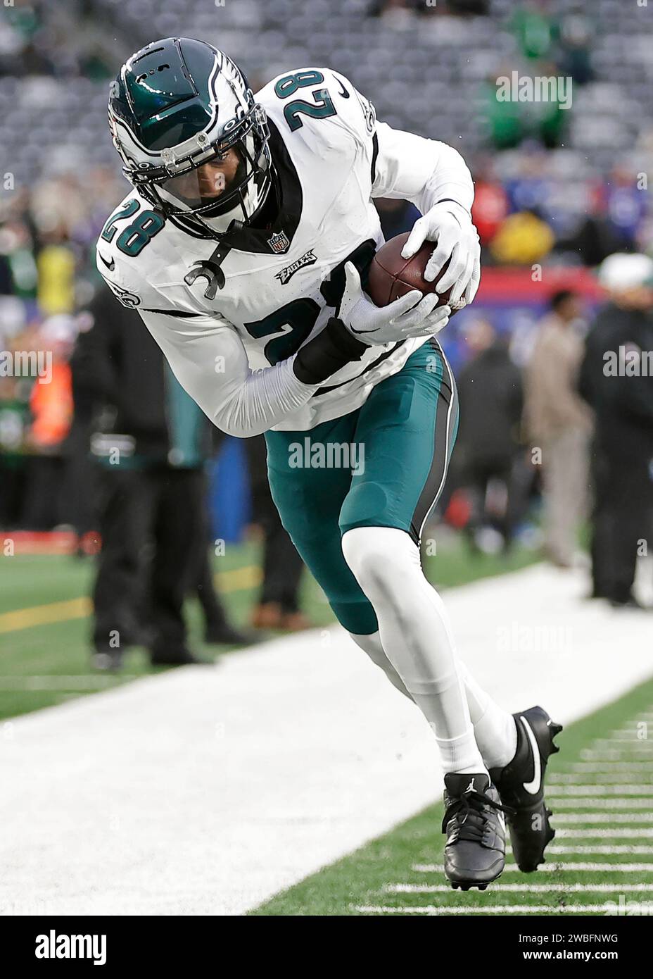 Philadelphia Eagles cornerback Josh Jobe (28) warms up before taking on ...