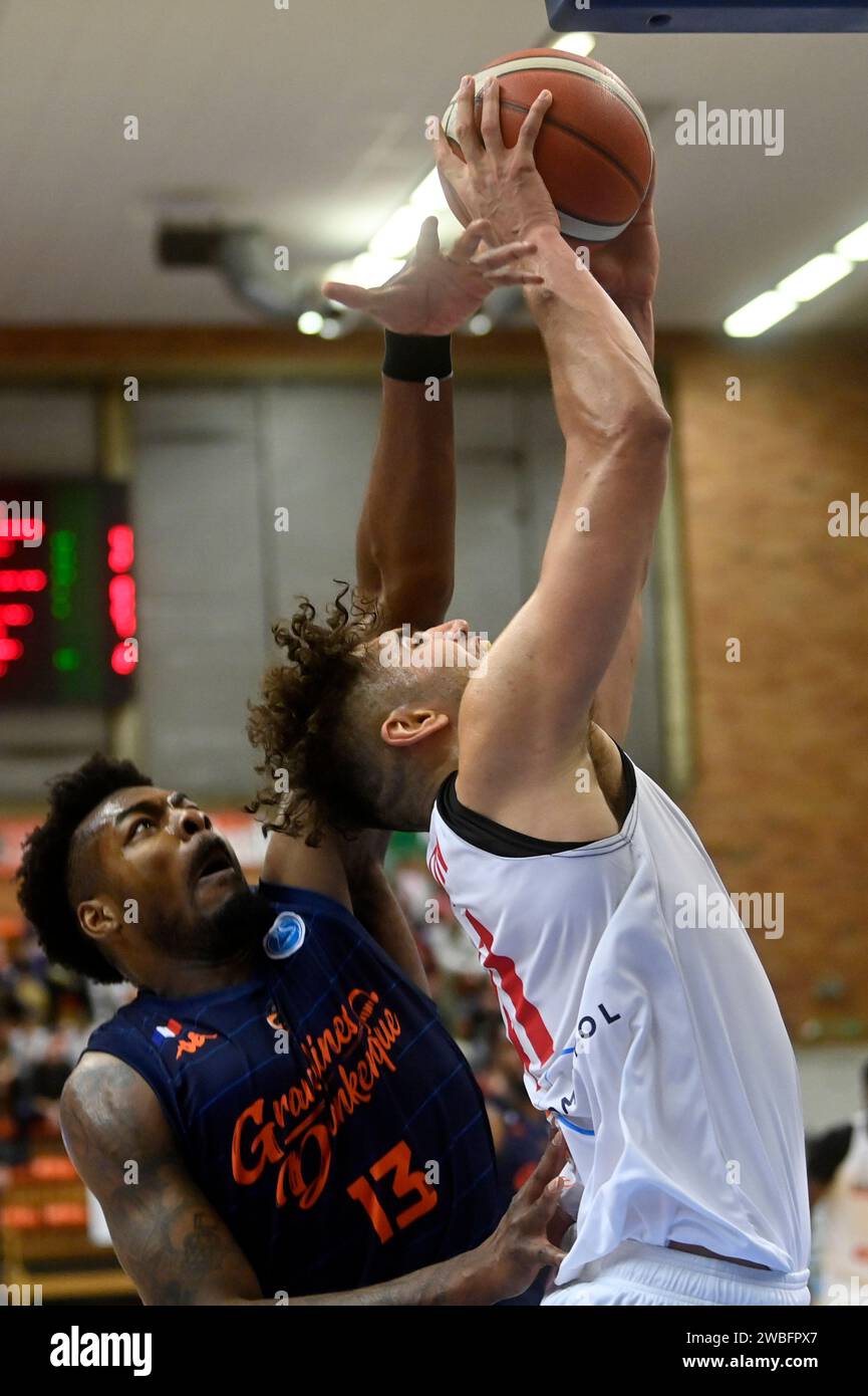 Nymburk, Czech Republic. 10th Jan, 2024. L-R Tajuan Agee (Gravelines ...