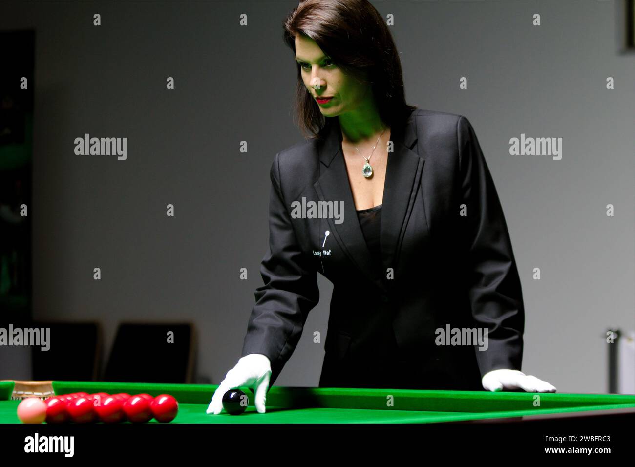 Michaela Tabb, professional snooker & pool referee Stock Photo - Alamy