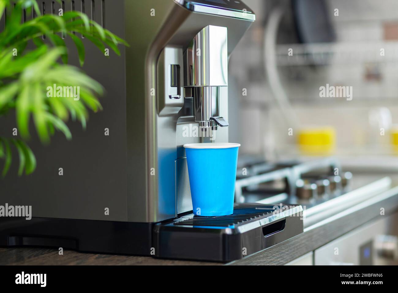 Dispensing coffee hi-res stock photography and images - Alamy