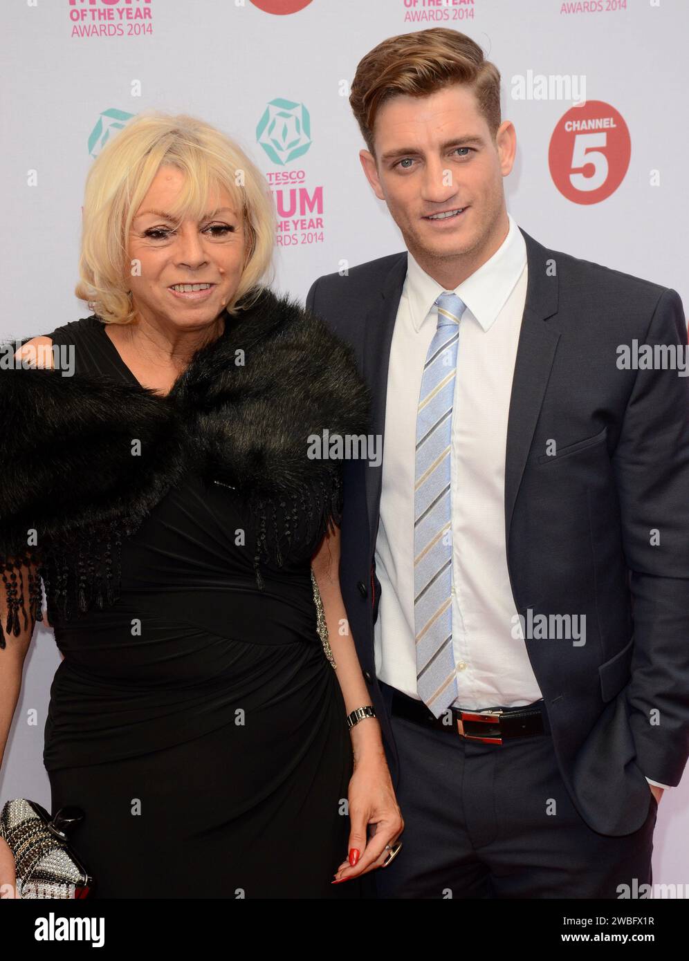 London, UK. Philip Oliver and Mum at Tesco Mum of the Year Awards at ...