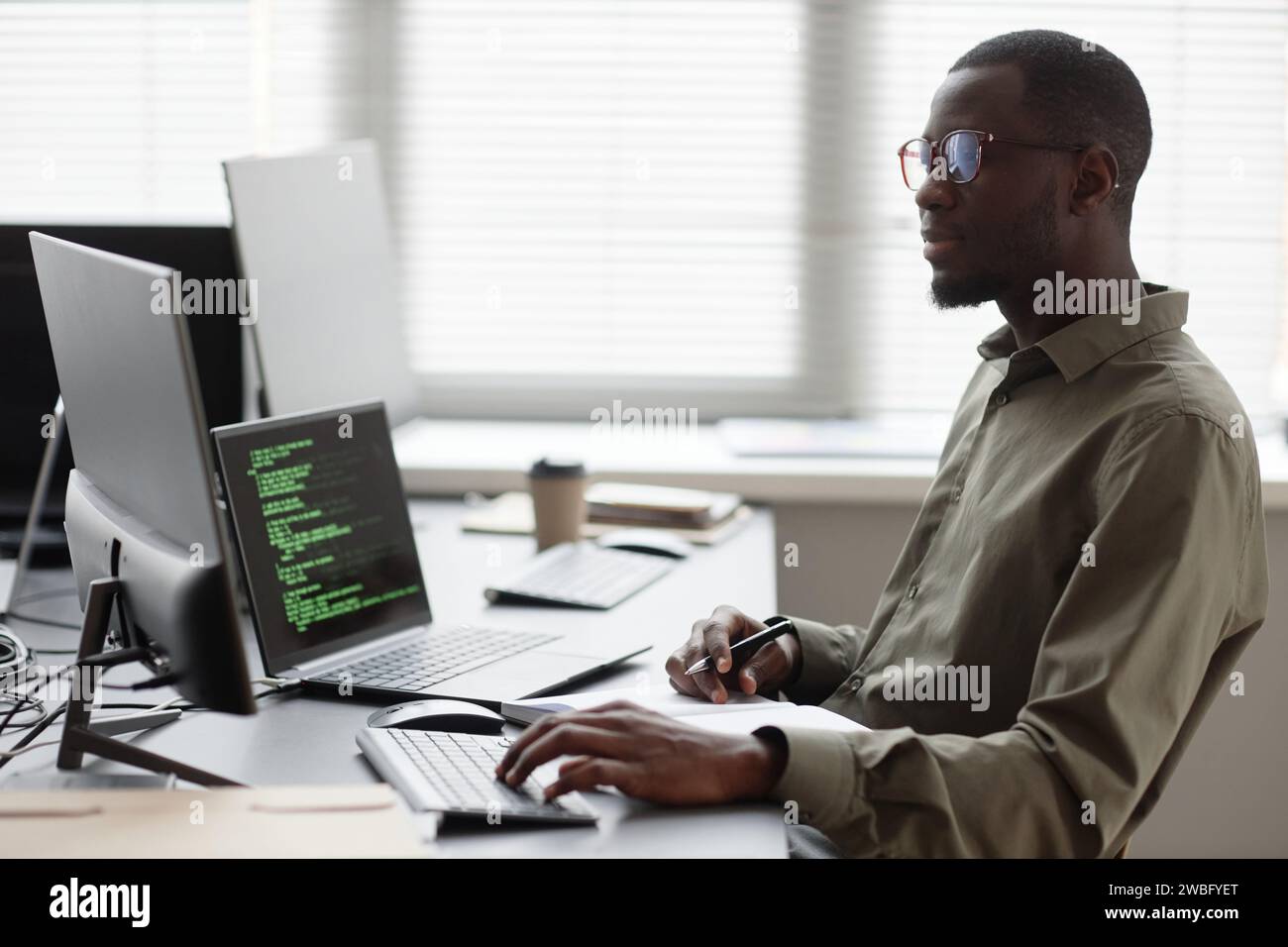 Specialist work on computer hi-res stock photography and images - Alamy