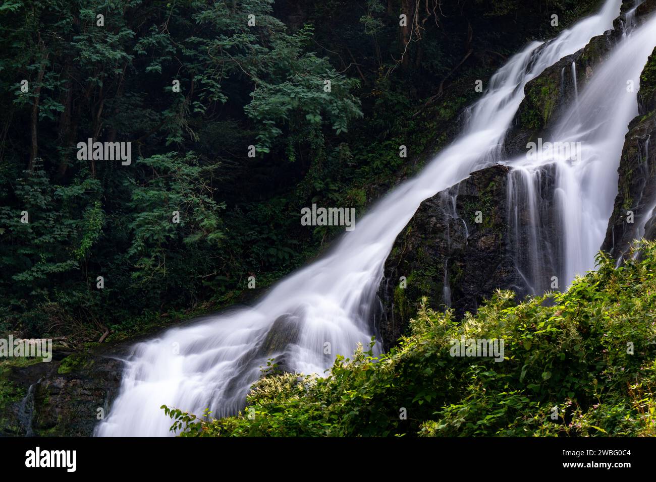 cascata di bellano como italia Stock Photo - Alamy