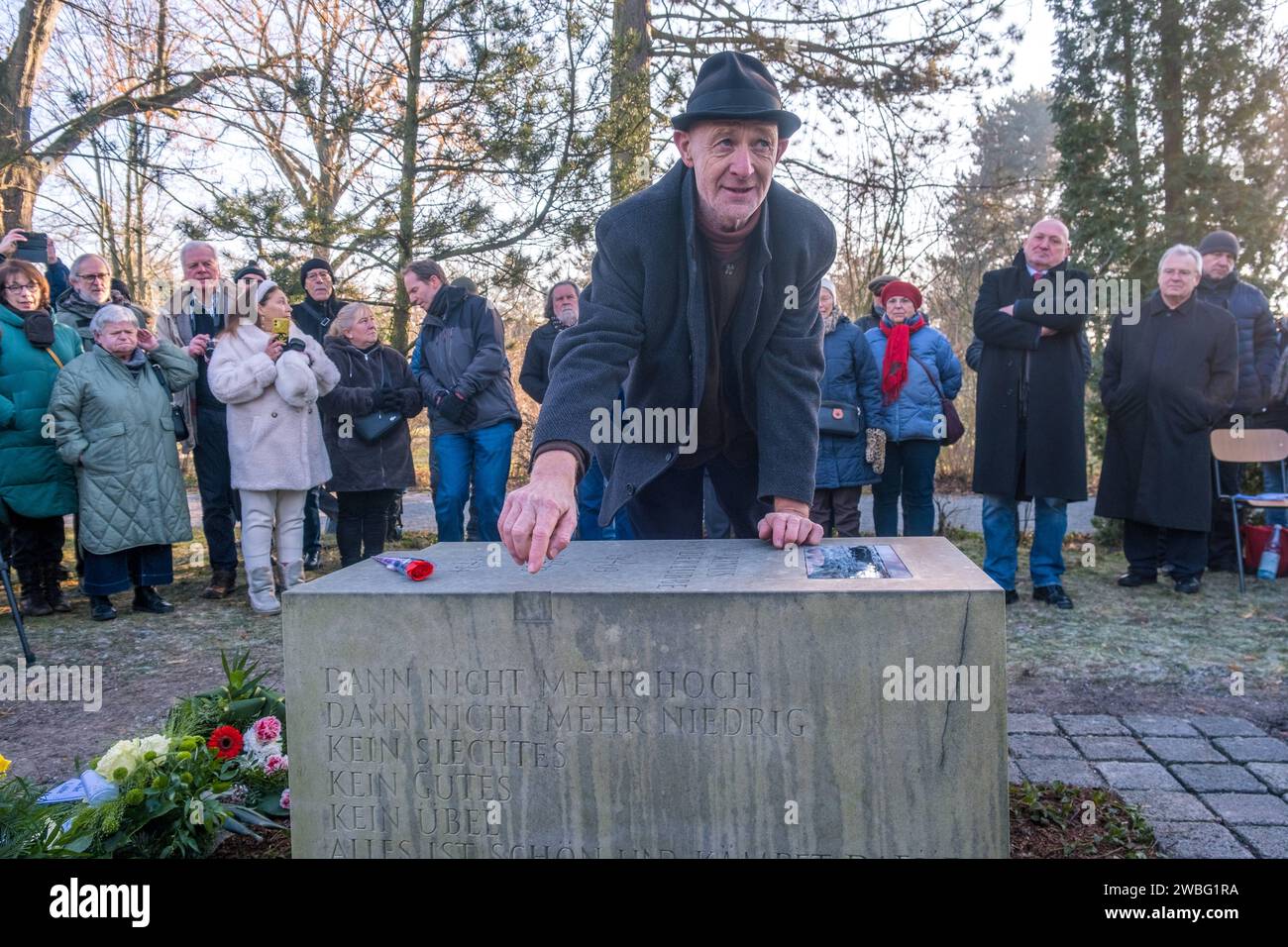 Anlässlich des 90. Jahrestages seiner Hinrichtung weihen die Stadt ...