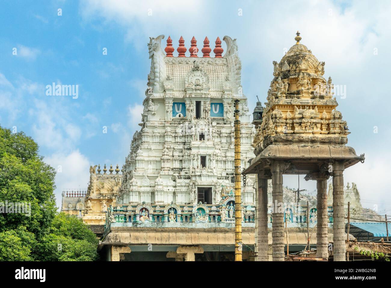 Statue tamil nadu hi-res stock photography and images - Alamy