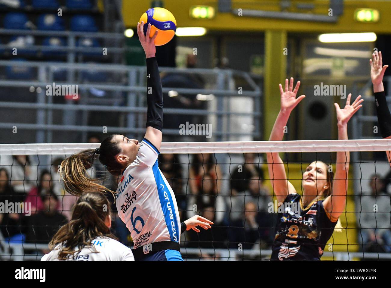 Saliha sahin hi-res stock photography and images - Alamy