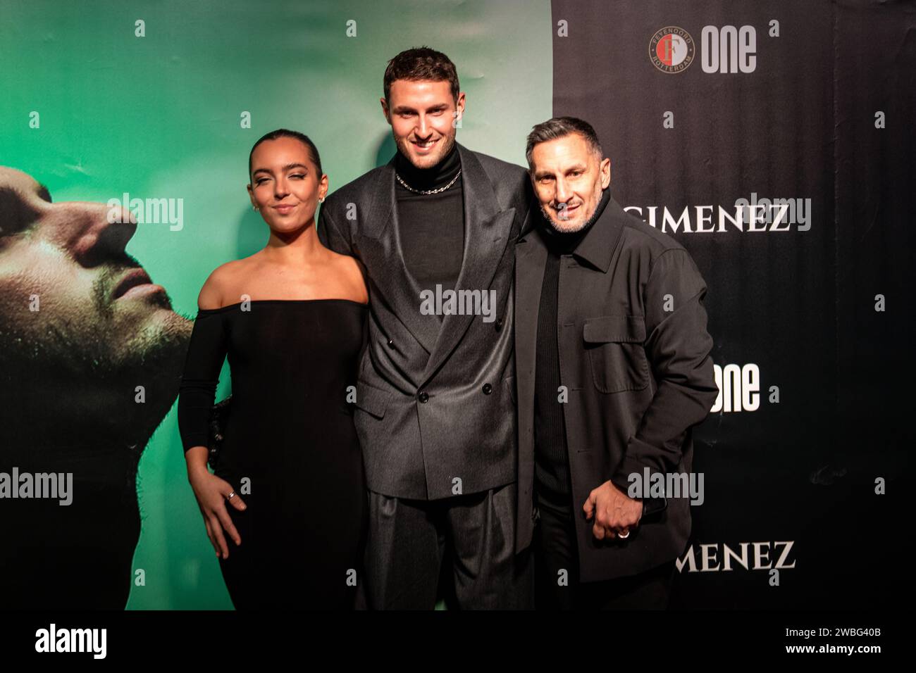 ROTTERDAM - Santiago Gimenez and his girlfriend Fer Serrano and father ...
