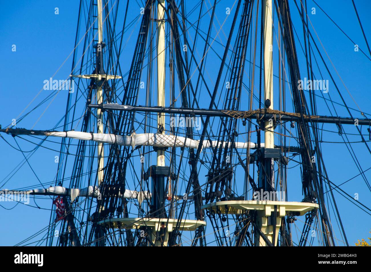 Friendship mast (tall ship), Salem Maritime National Historic Site ...