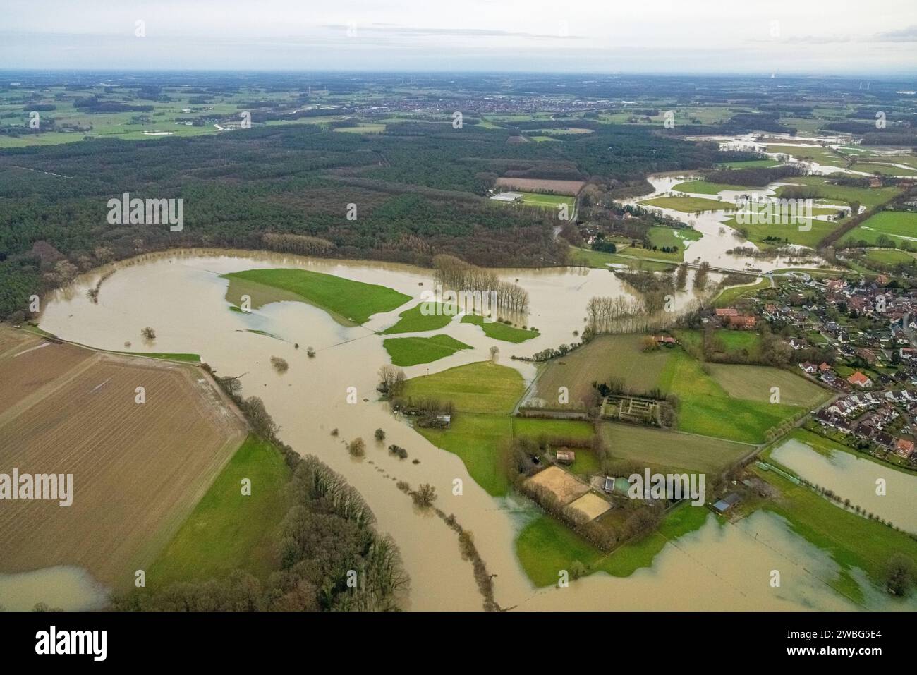 Hochwasser im wohngebiet hi-res stock photography and images - Alamy