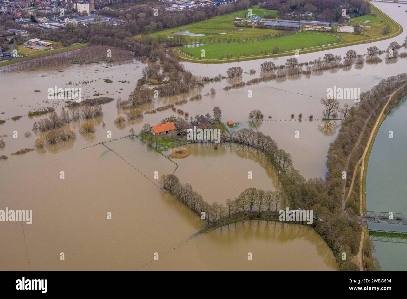 Hochwasser im wohngebiet hi-res stock photography and images - Alamy