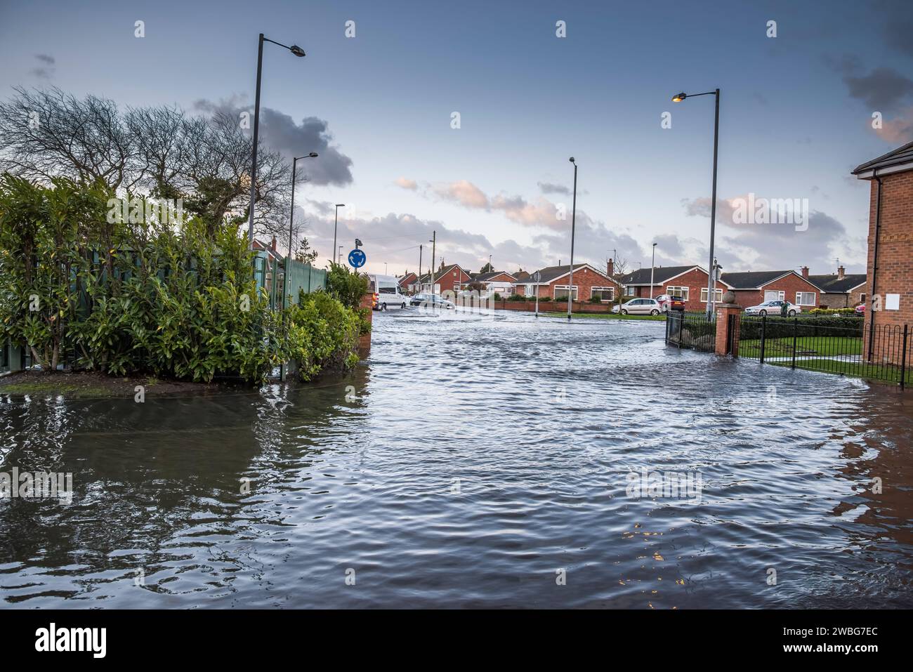 Cars flooding england hi-res stock photography and images - Alamy