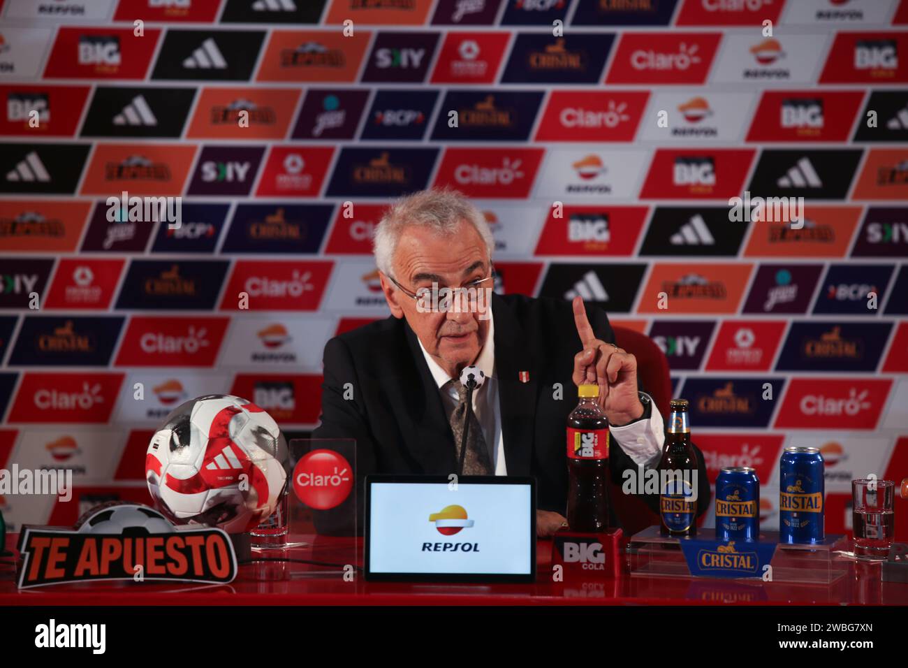 Lima, Peru. 10th Jan, 2024. Jorge Fossati, speaking at his presentation ...