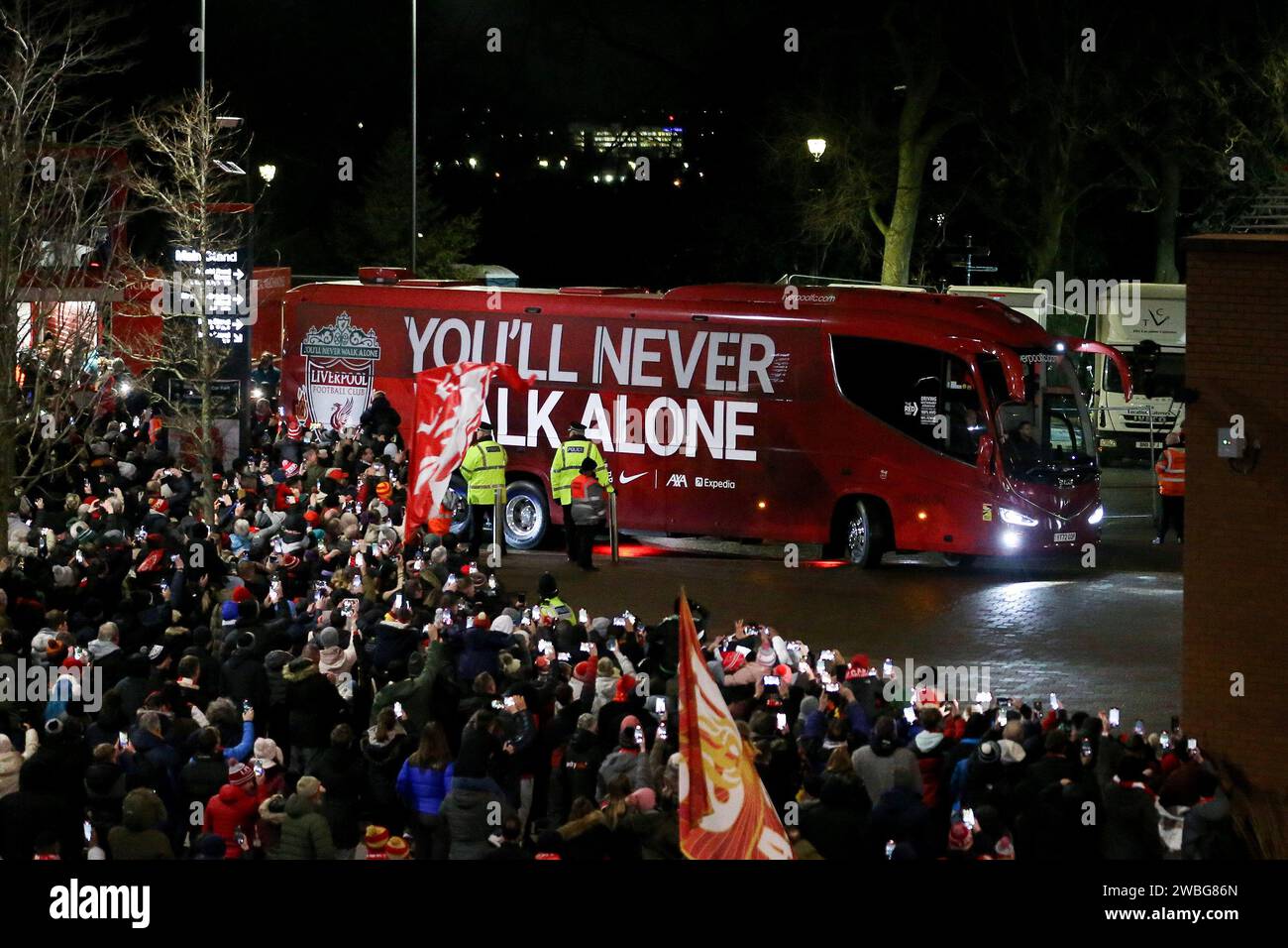 Liverpool, UK. 10th Jan, 2024. The Liverpool team buses arrive at the ...