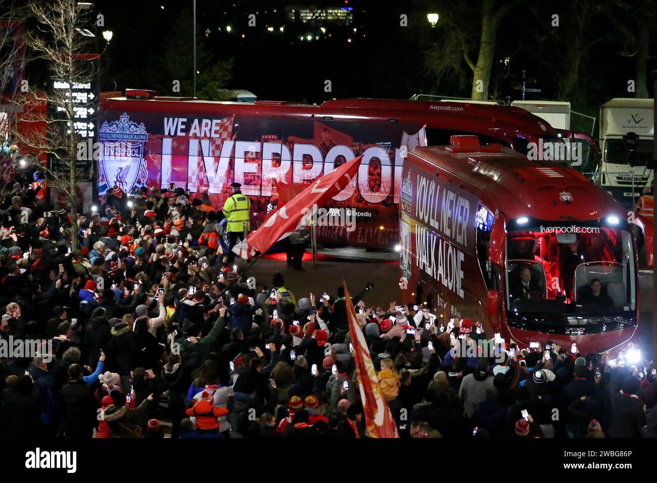 Liverpool, UK. 10th Jan, 2024. The Liverpool team buses arrive at the ...