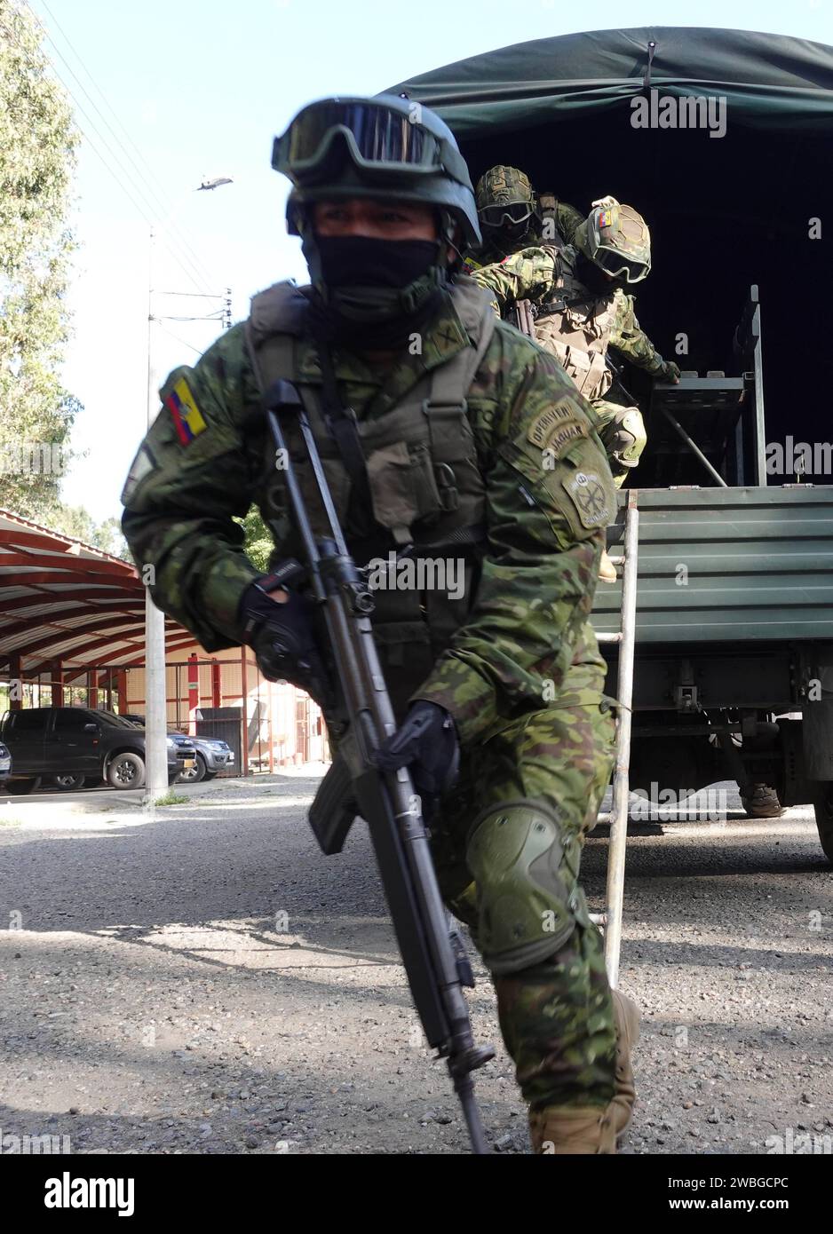 CUENCA-OPERATIVO MILITAR-ESTADO EXEPCION Cuenca,Ecuador 10 de enero de ...