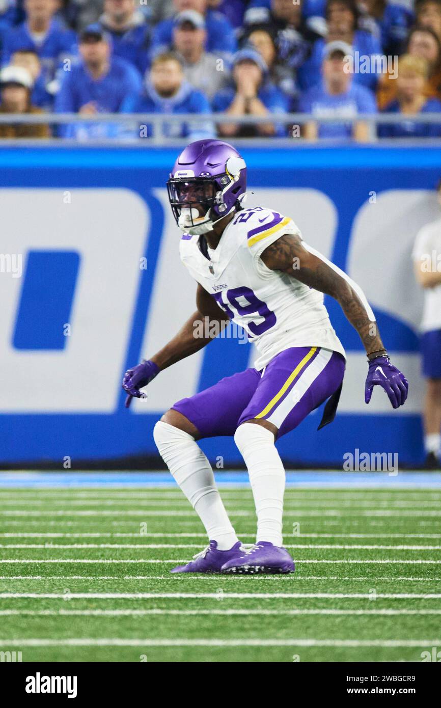 Minnesota Vikings cornerback Joejuan Williams (29) pursues a play on ...