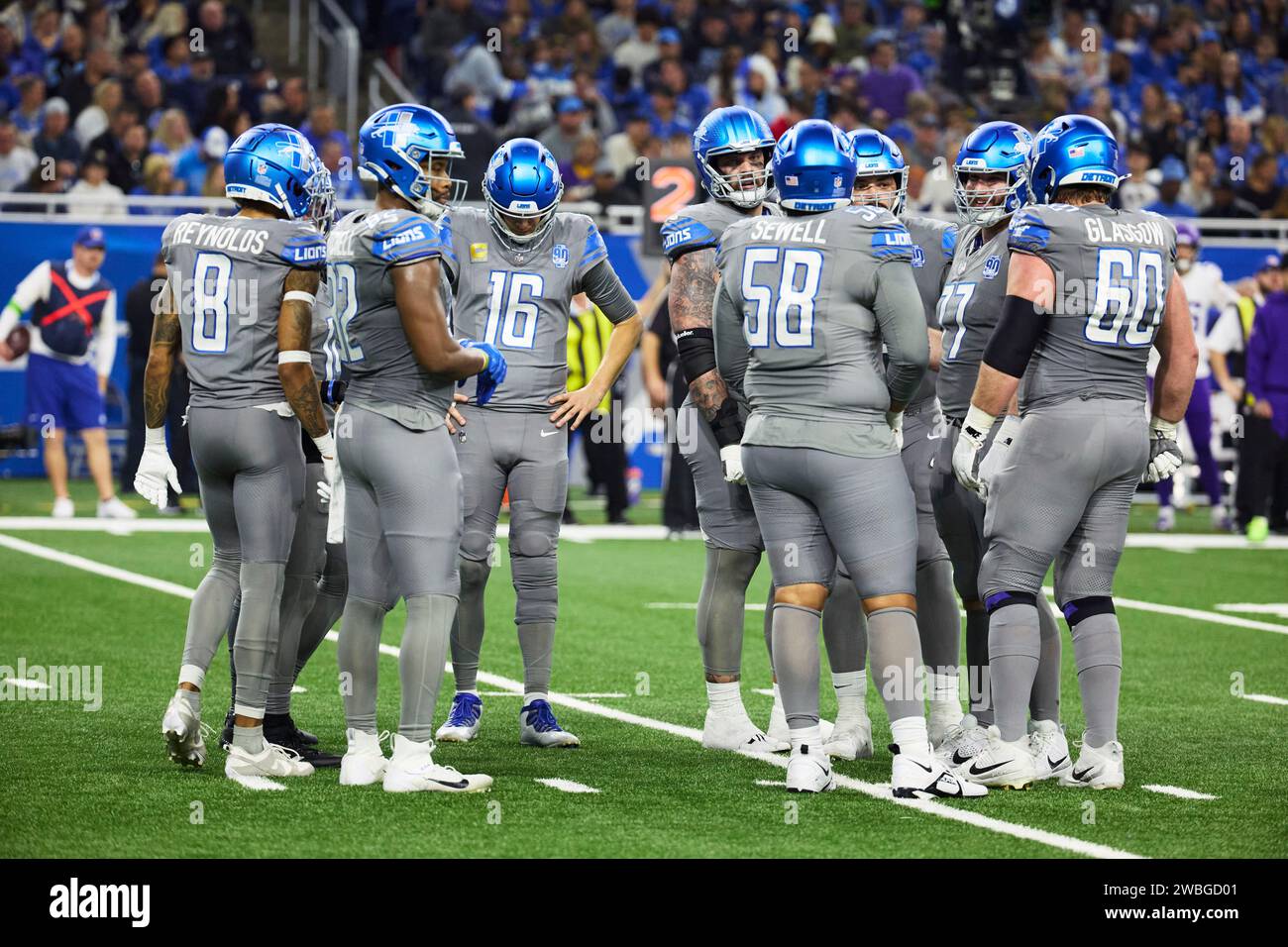 Detroit Lions quarterback Jared Goff (16) huddles on offense against ...