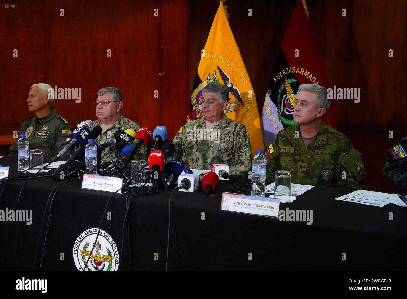 RUEDA DE PRENSA COMANDO CONJUNTO Quito 10 de enero 2024. Rueda de ...