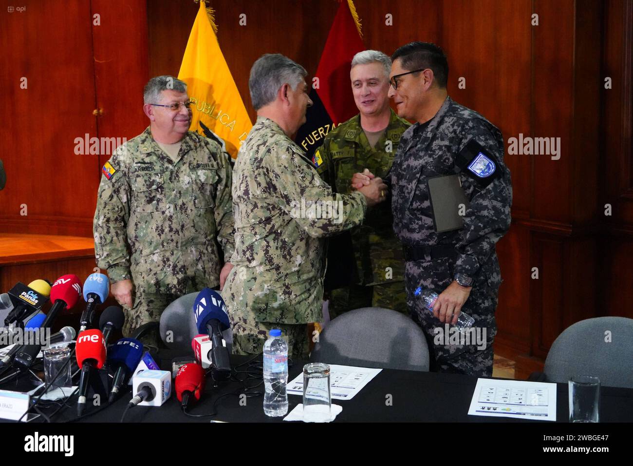 RUEDA DE PRENSA COMANDO CONJUNTO Quito 10 de enero 2024. Rueda de ...