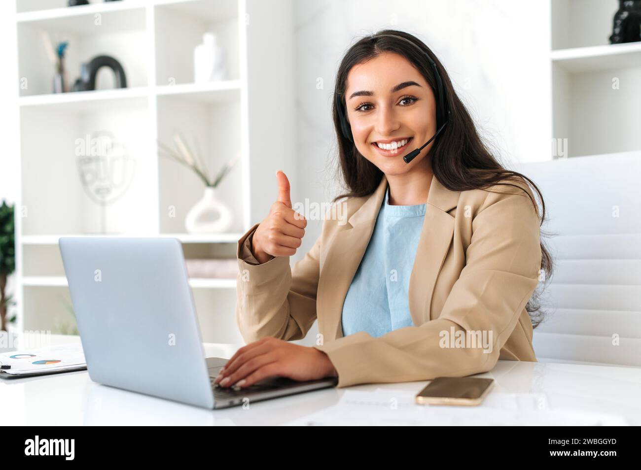 Confident indian woman looks hi-res stock photography and images - Alamy