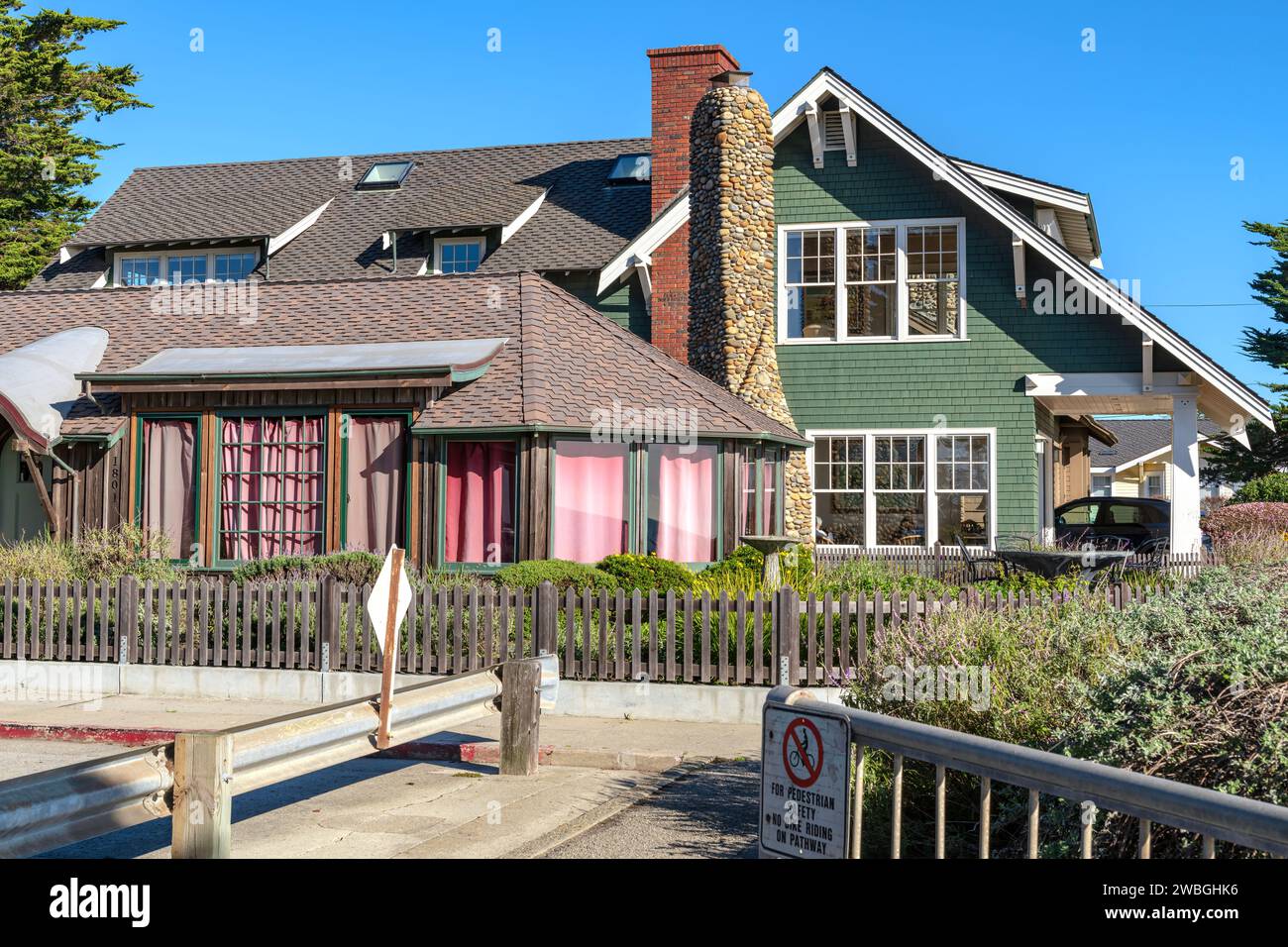 Different chimney styles and houses in Santa Cruz california state ...