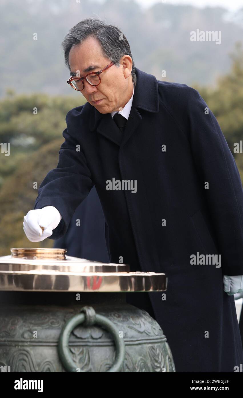 11th Jan, 2024. New foreign minister honors war dead New Foreign ...