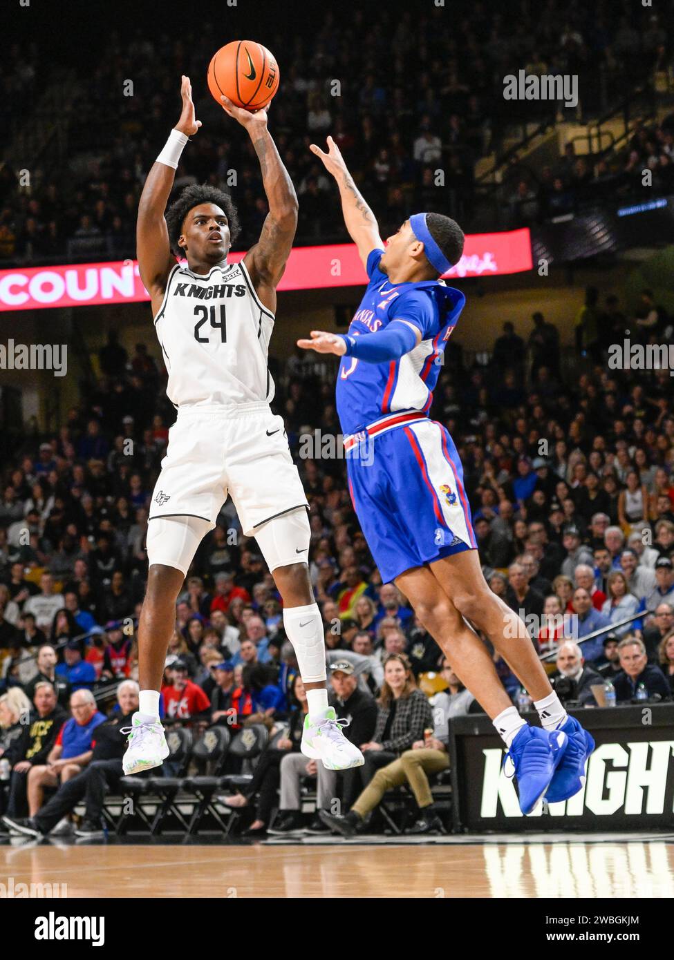 January 10, 2024: UCF Knights guard Jaylin Sellers (24) shoots over ...