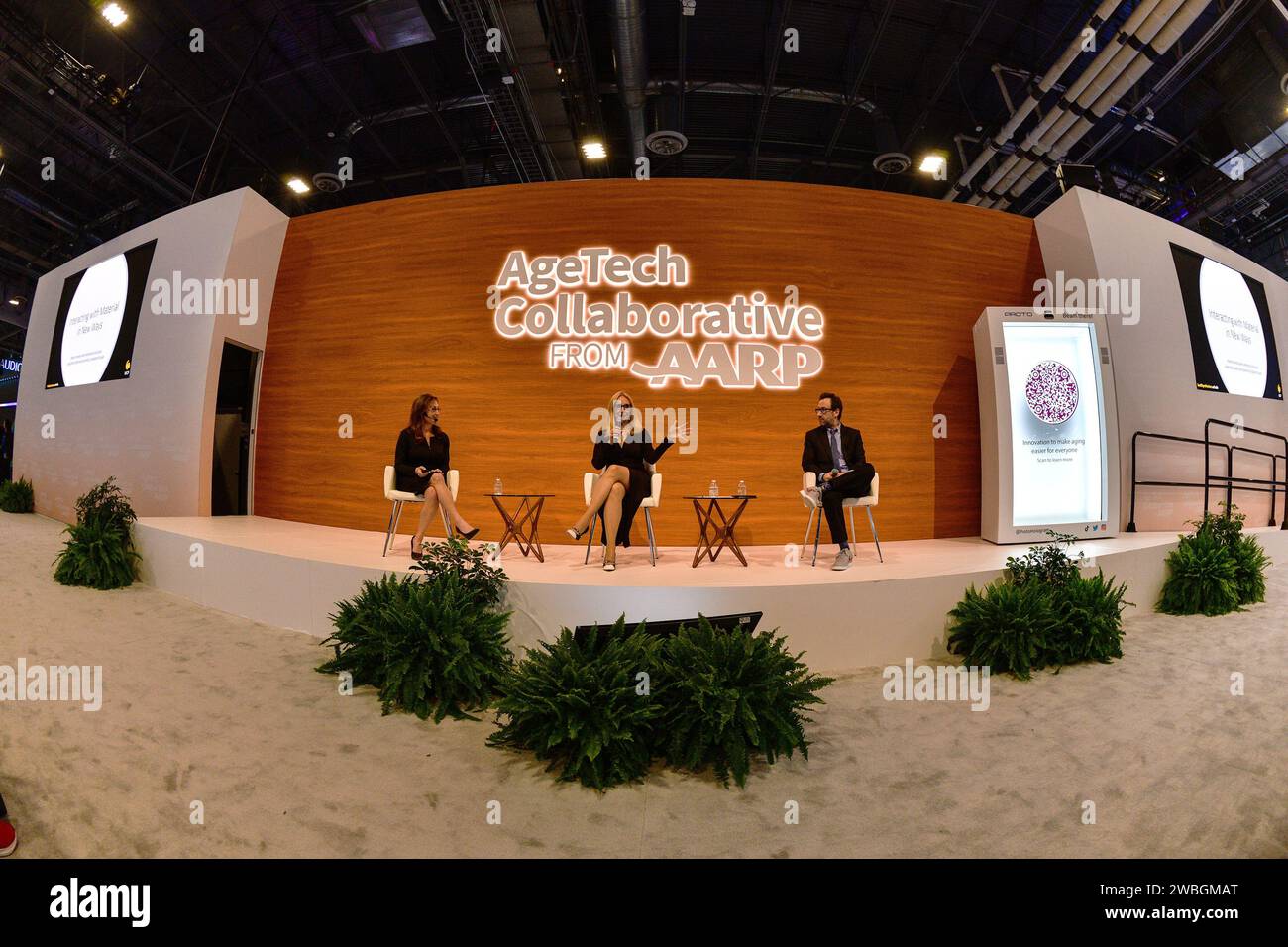 Las Vegas, NV, USA. 10th Jan, 2024. Dr. Bari Hoffman, David Nussbaum at ...