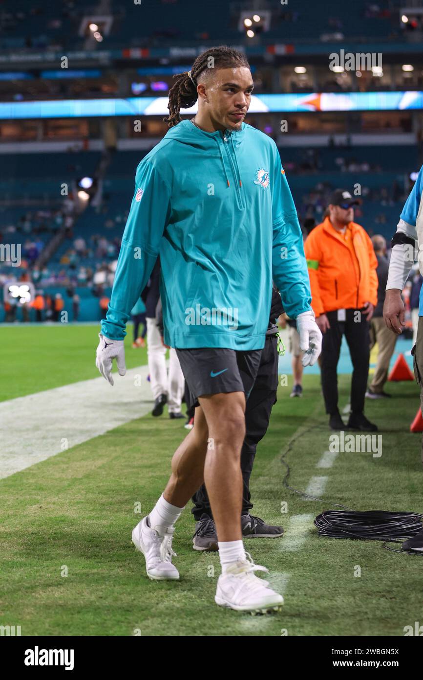 Miami Dolphins wide receiver Chase Claypool (83) warms up before an NFL ...