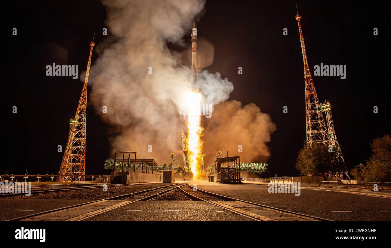 The Soyuz rocket is launched with Expedition 70 NASA astronaut Loral O ...