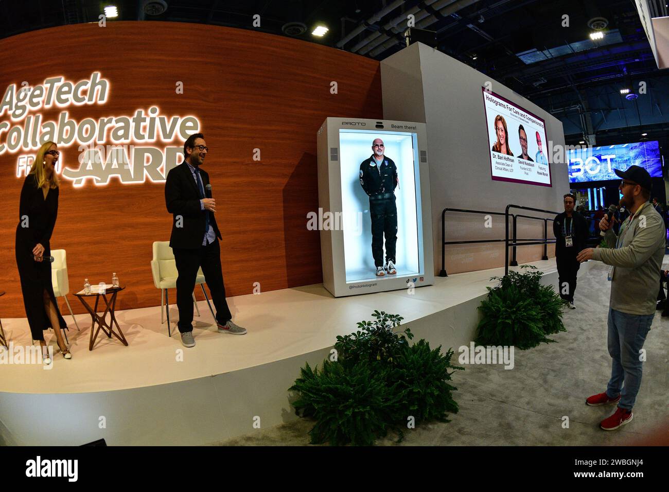 Las Vegas, NV, USA. 10th Jan, 2024. David Nussbaum, Howie Mandel at ...