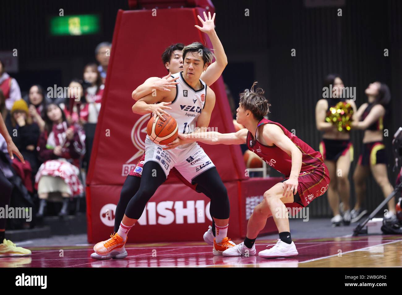 Kanagawa, Japan. 10th Jan, 2024. (L to R) Hirohide Araya (Velca), Yuma ...