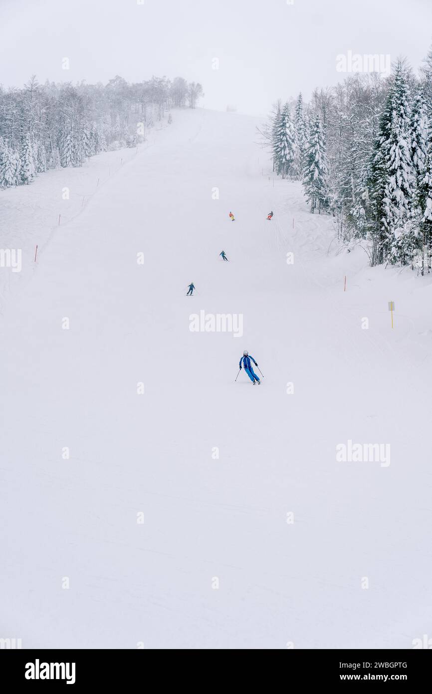 View snowy slope freeride hi-res stock photography and images - Alamy