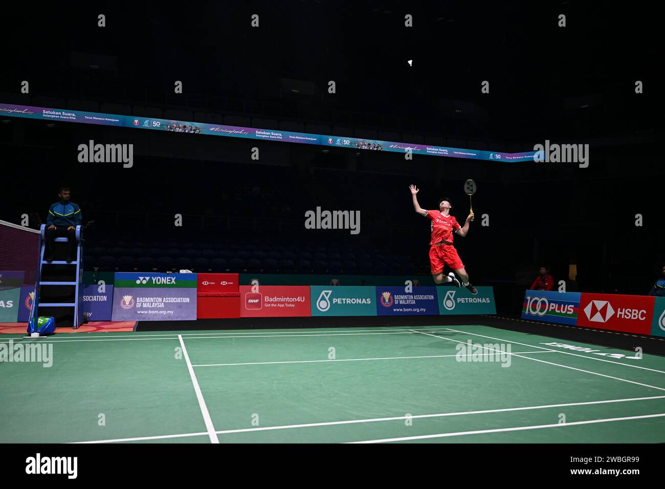 Kuala Lumpur, Malaysia. 10th Jan, 2024. Weng Hongyang competes during ...