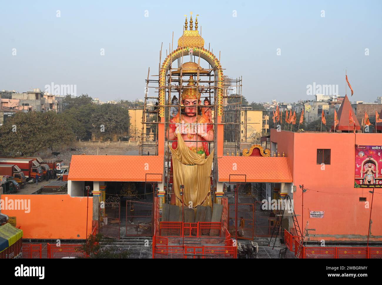 Hanuman statue delhi hi-res stock photography and images - Alamy