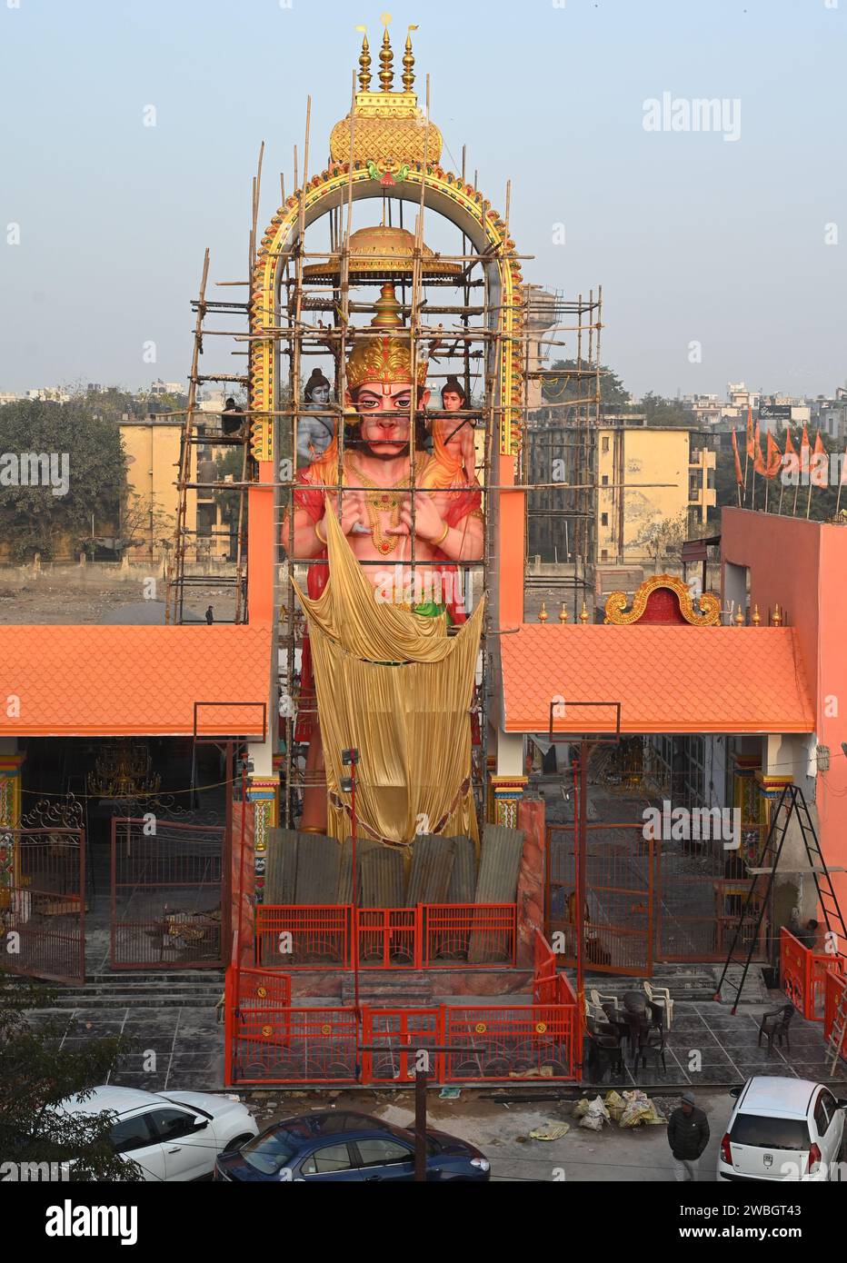 India. 10th Jan, 2024. NEW DELHI, INDIA - JANUARY 10: Workers preparing ...