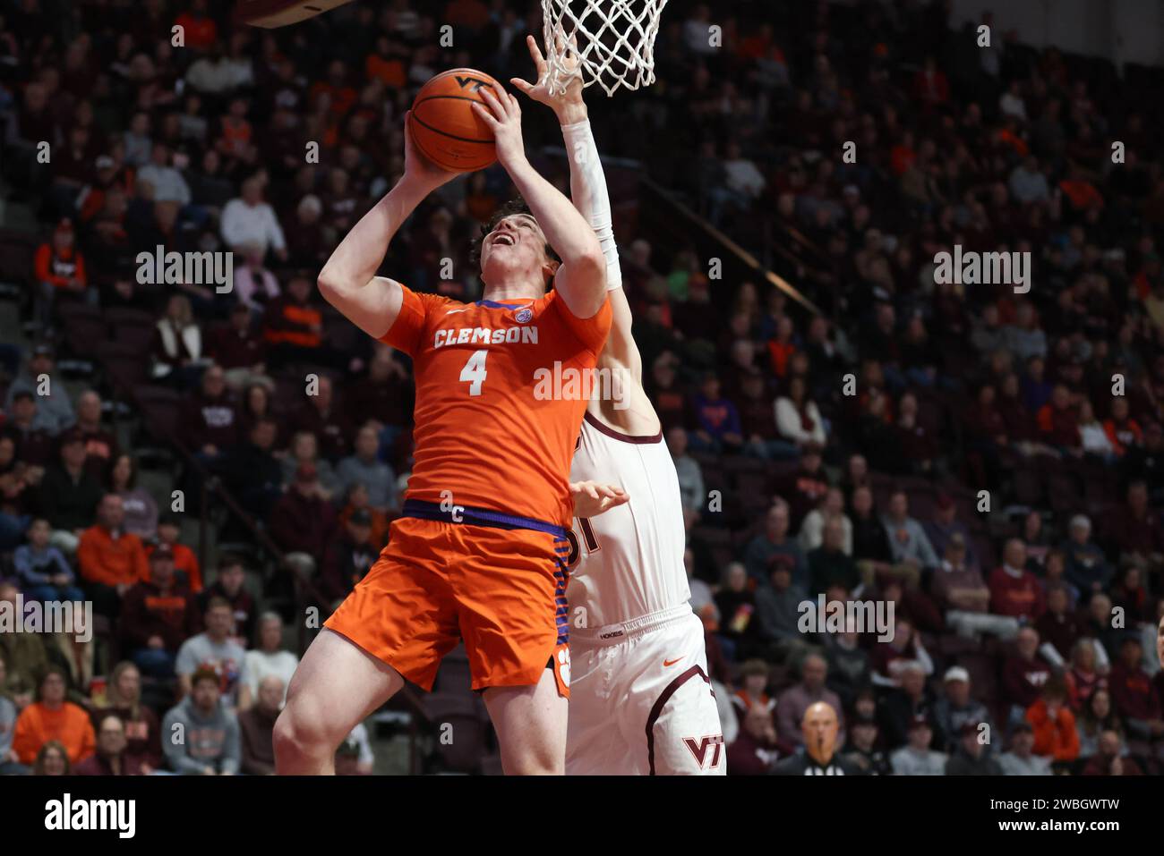 Blacksburg, Virginia, USA. 10th Jan, 2024. Clemson Tigers forward Ian ...