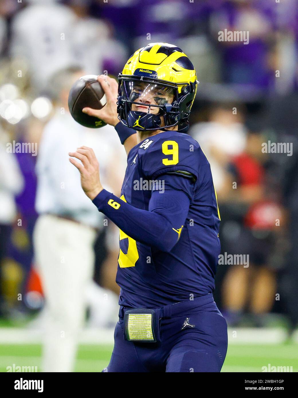 January 8, 2024: Michigan Wolverines quarterback J.J. McCarthy (9) during warmups before the ...